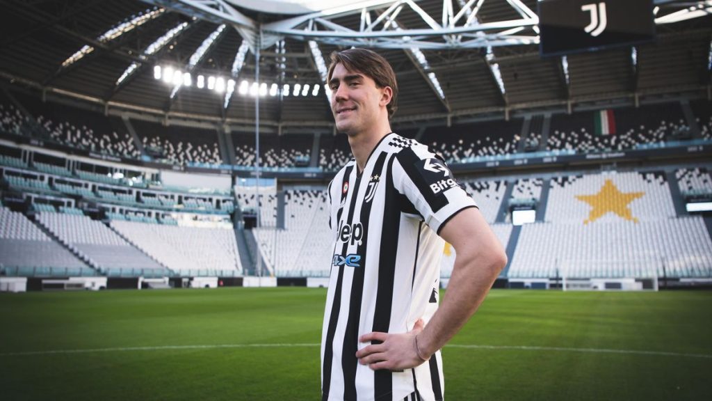 Juventus, Vlahovic si presenta: "Scegliere questo club è stato facile ...