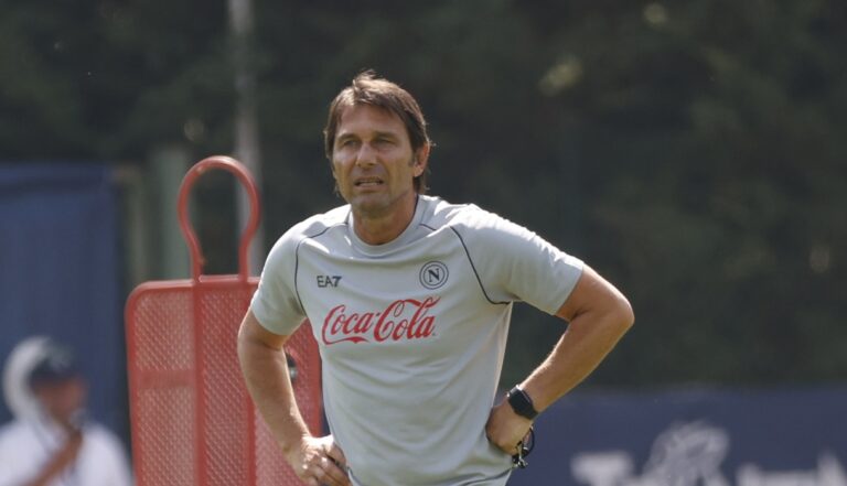 Napoli, Conte, la disciplina assoluta: allenamenti solitari, rituali ...